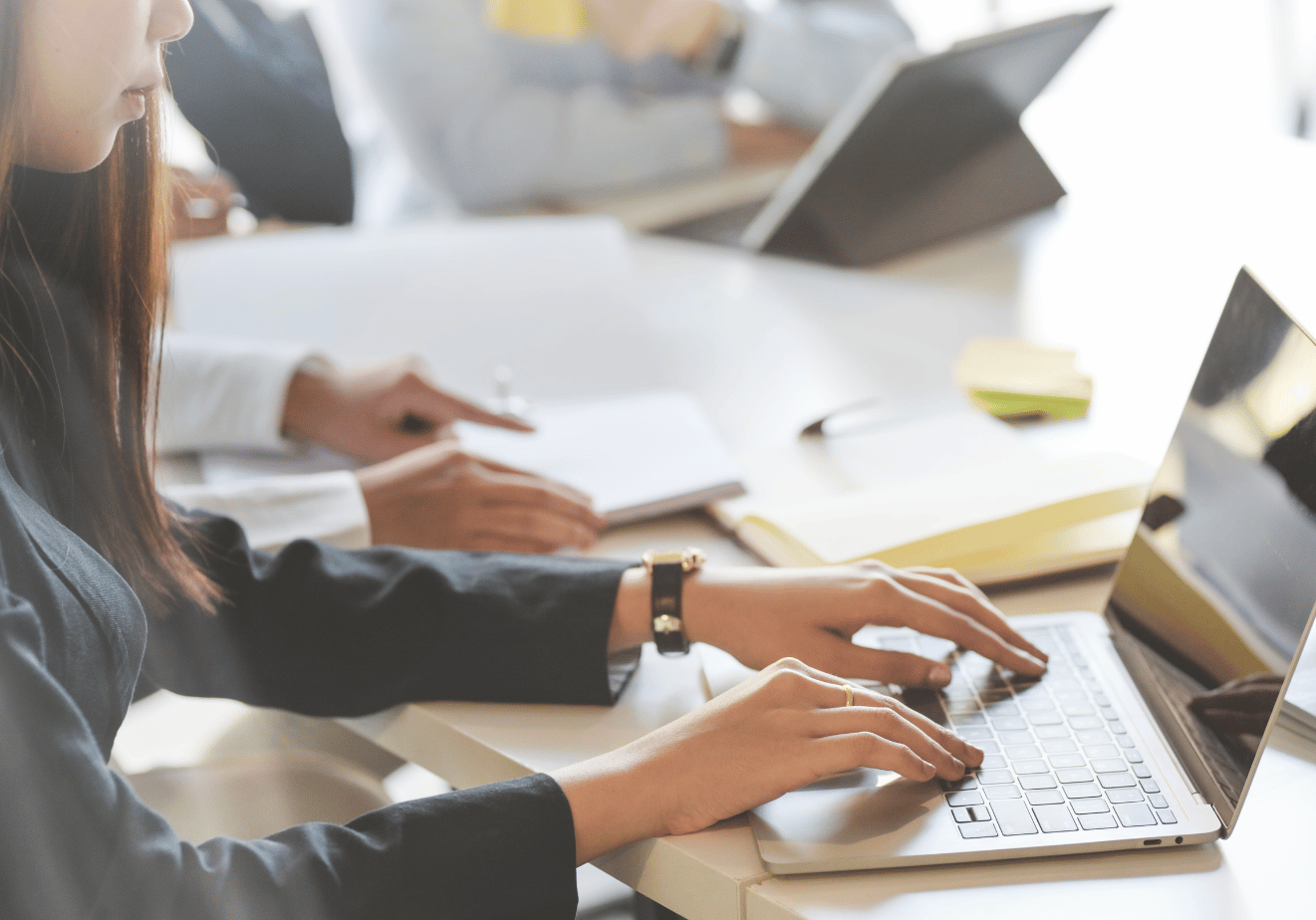 How to get an office job with no experience | Jora