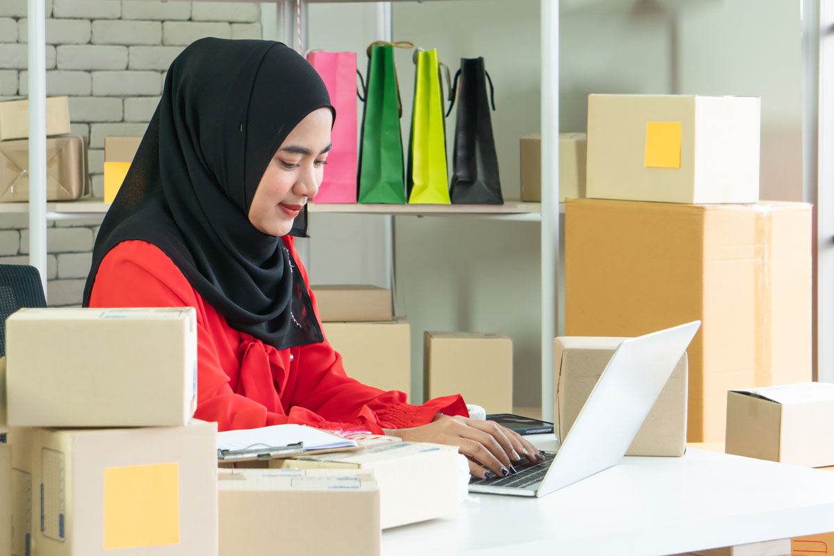 Tertarik Jadi Admin Gudang? Berikut Syarat dan Rentang Gajinya ...